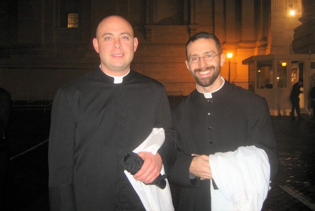 A batina, o clericalismo e o poder